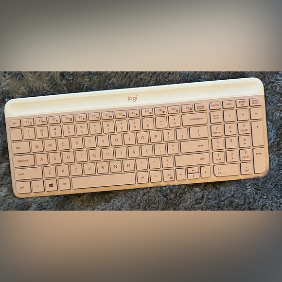 Logitech | Computers, Laptops & Parts | Logi Keyboard | Poshmark